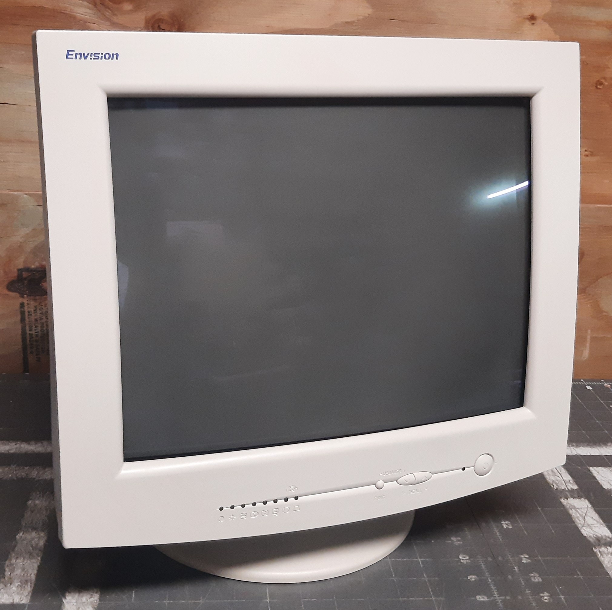 Envision EN-710e | CRT Database