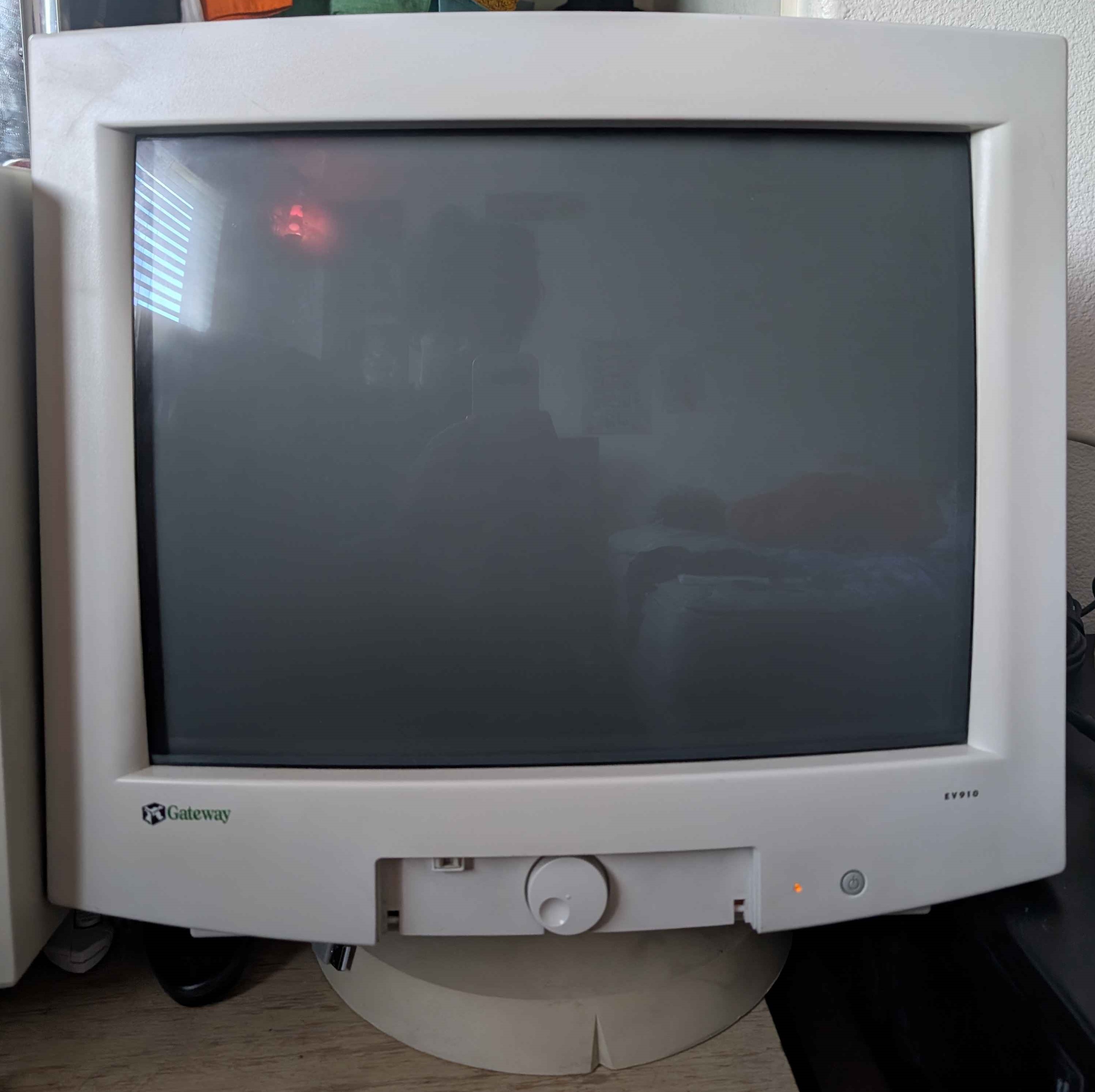 Gateway EV910A | CRT Database