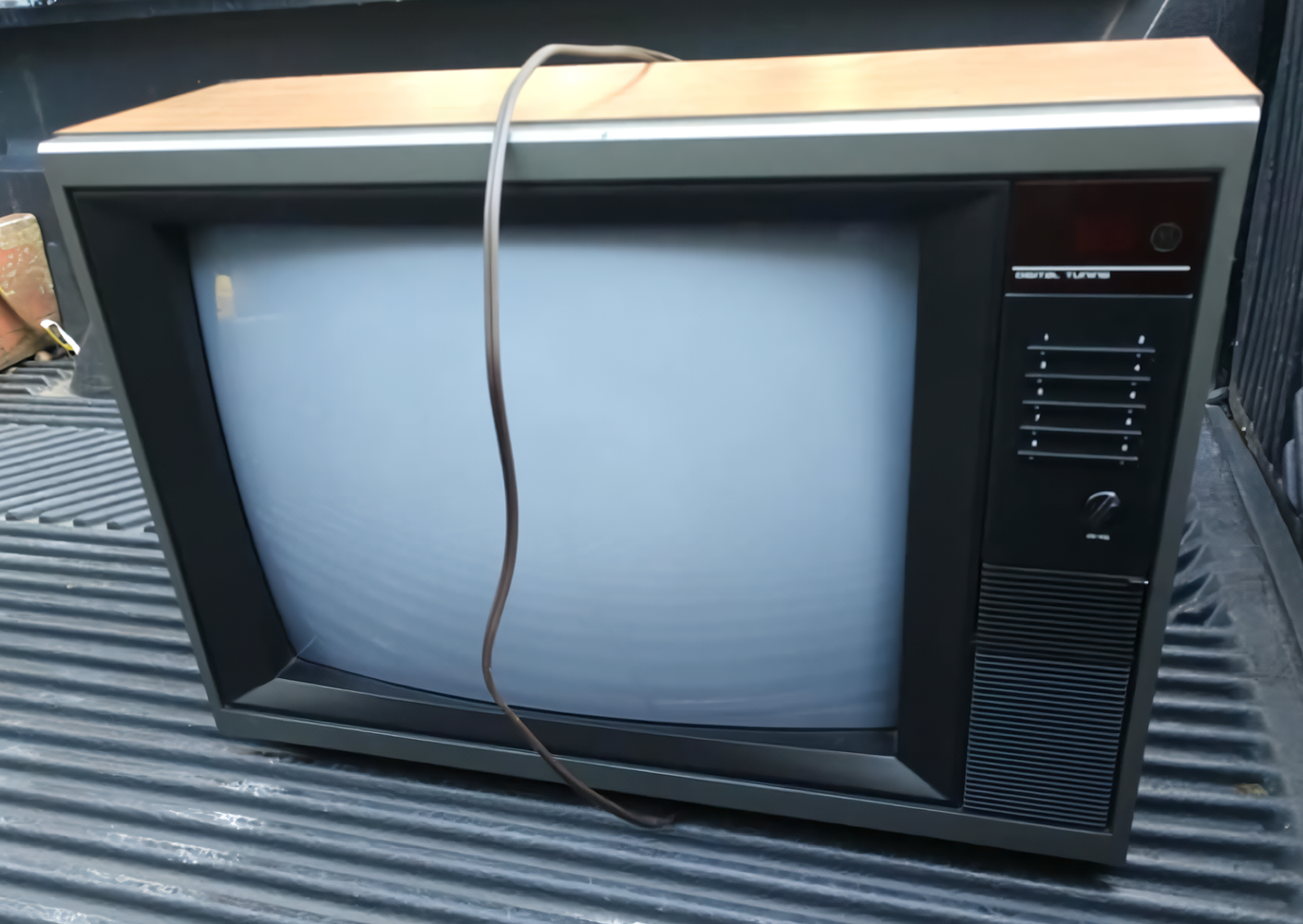 GE 8-2012 | CRT Database