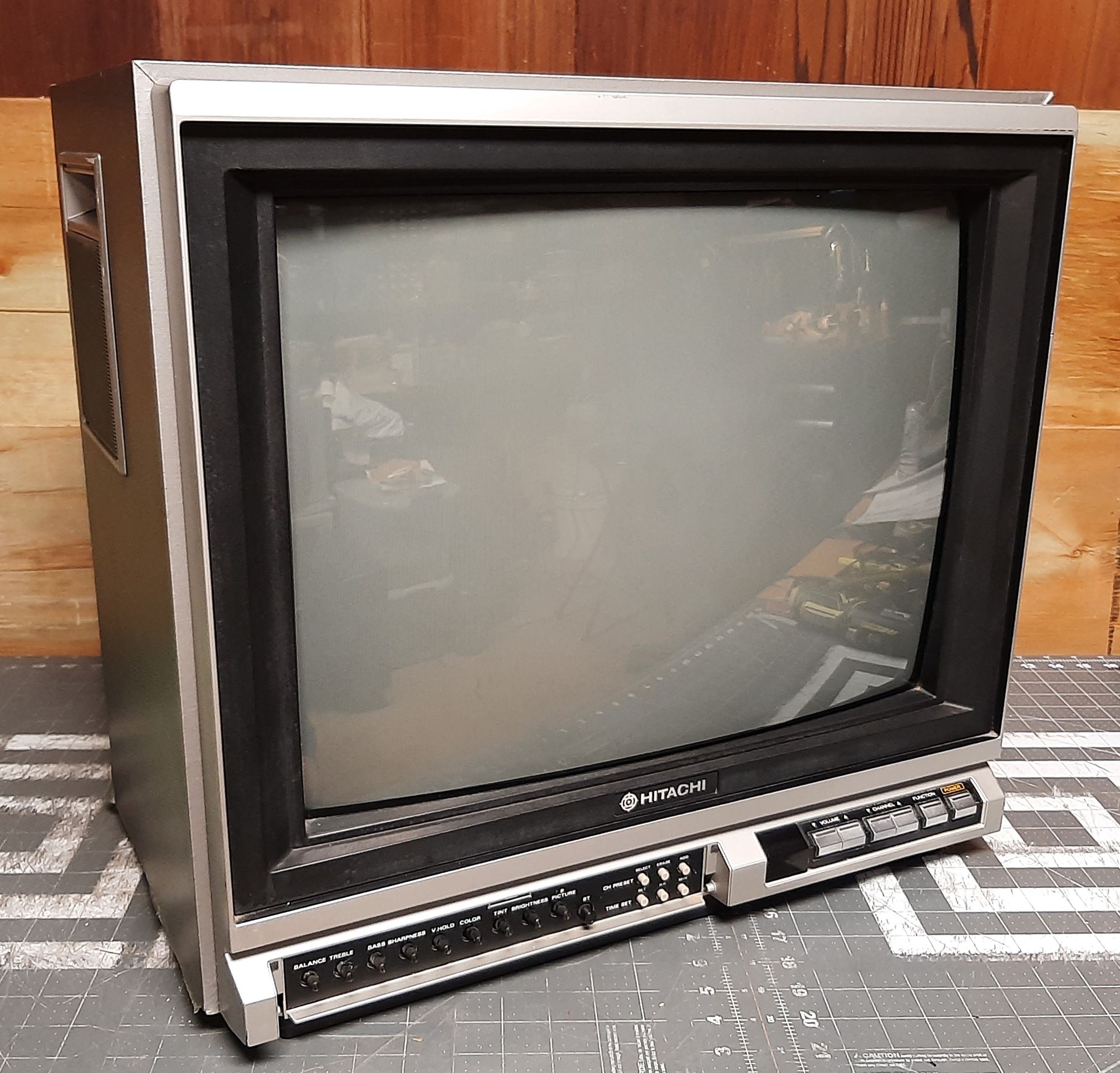 Hitachi CT-2000S | CRT Database