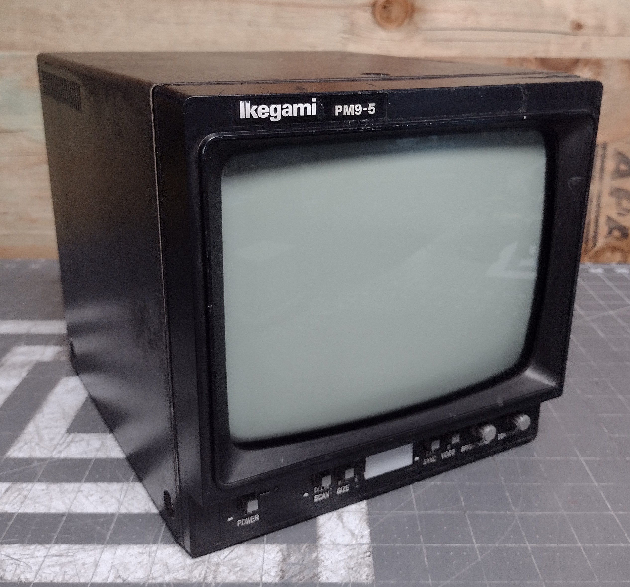 Ikegami PM-9-5A | CRT Database