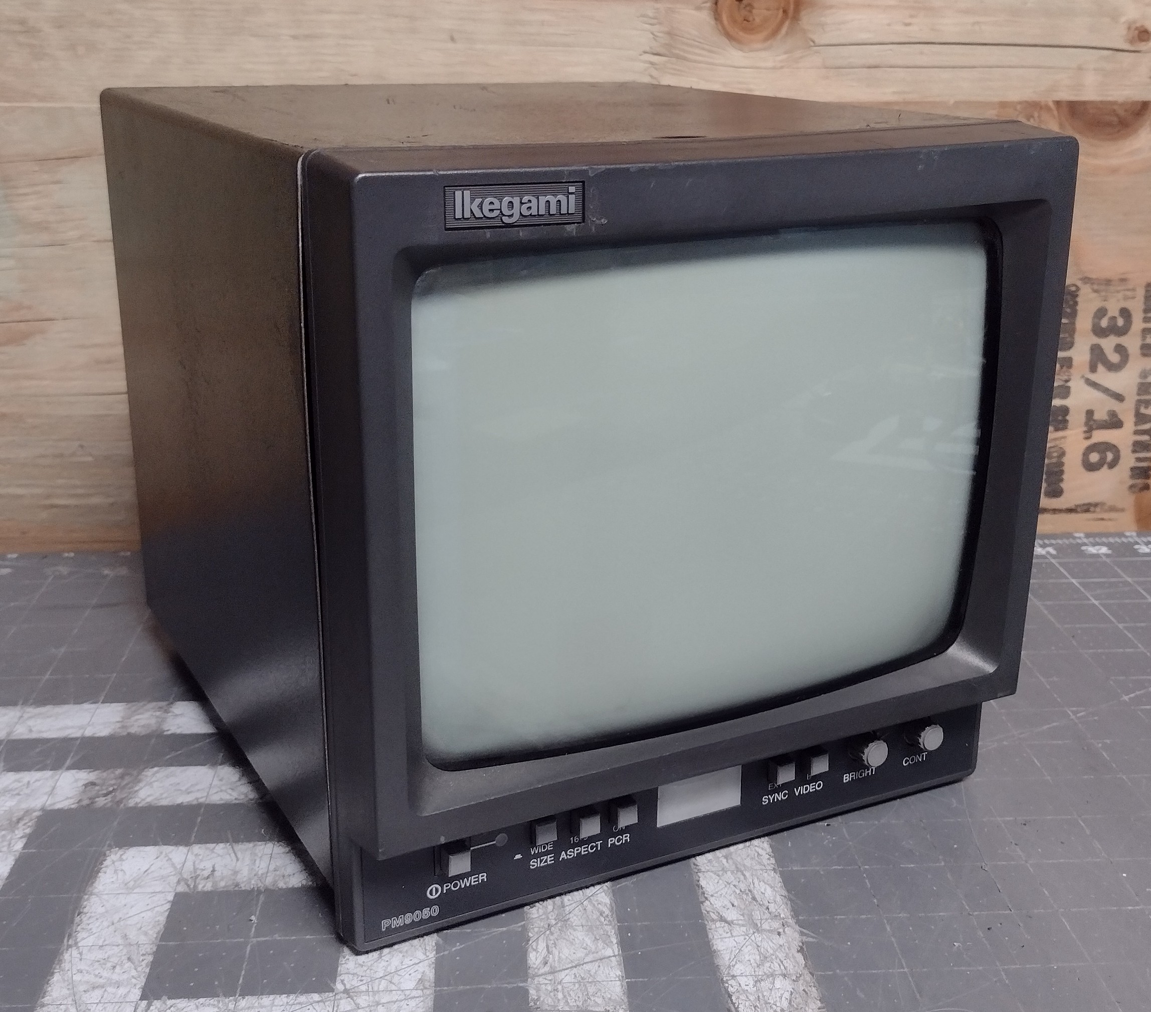 Ikegami PM-9050 | CRT Database