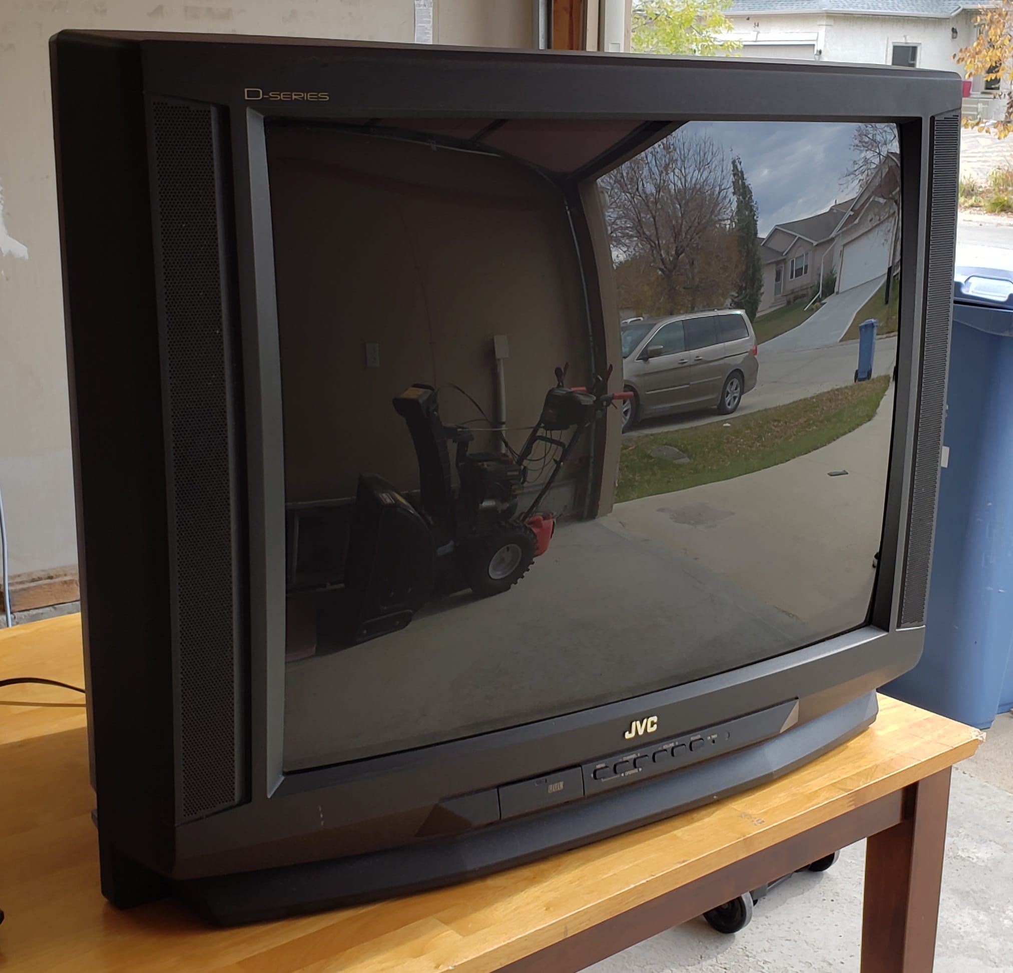 JVC AV-32D501 | CRT Database