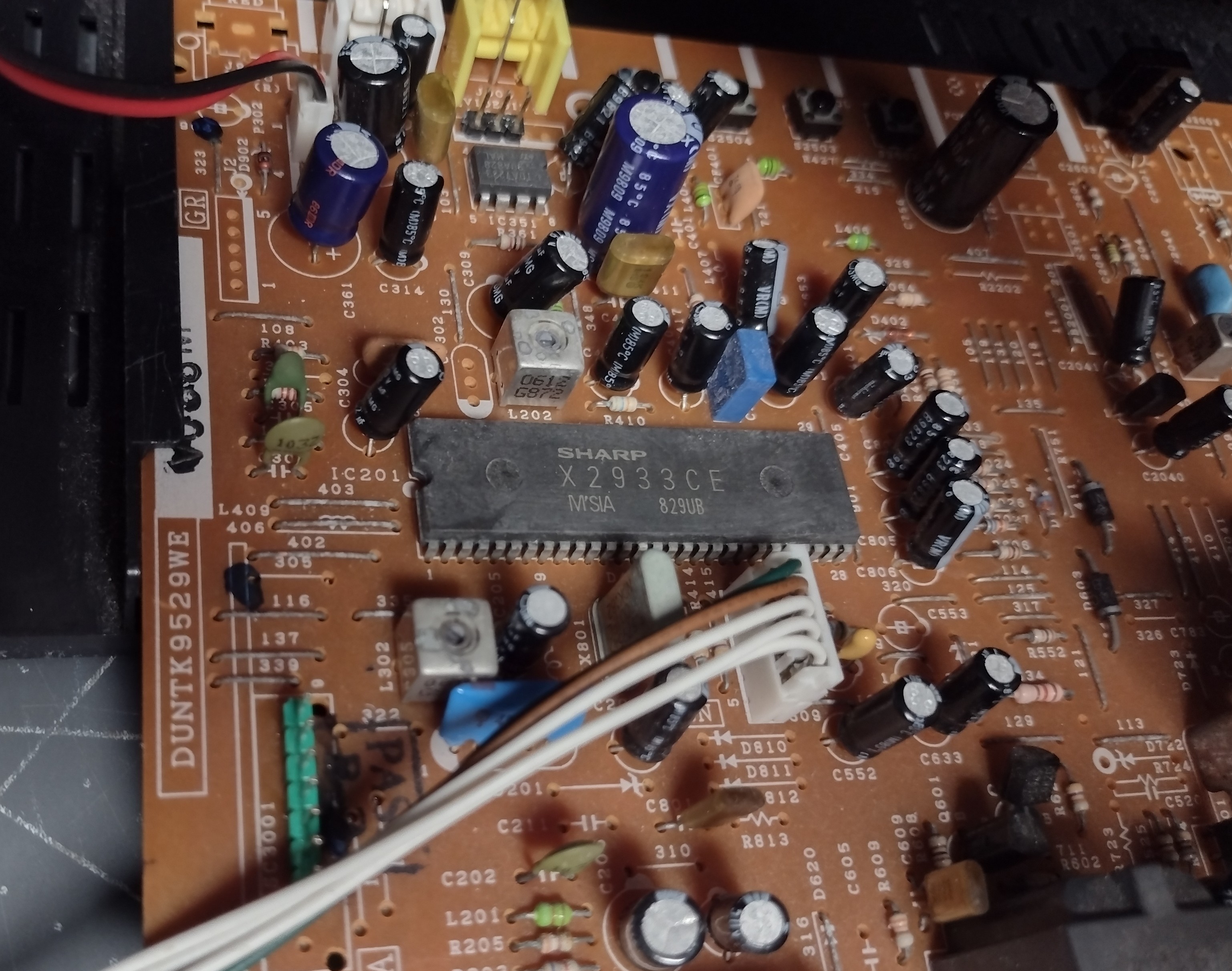 Sharp SN-80 Chassis RGB Mod via OSD Mux | CRT Database