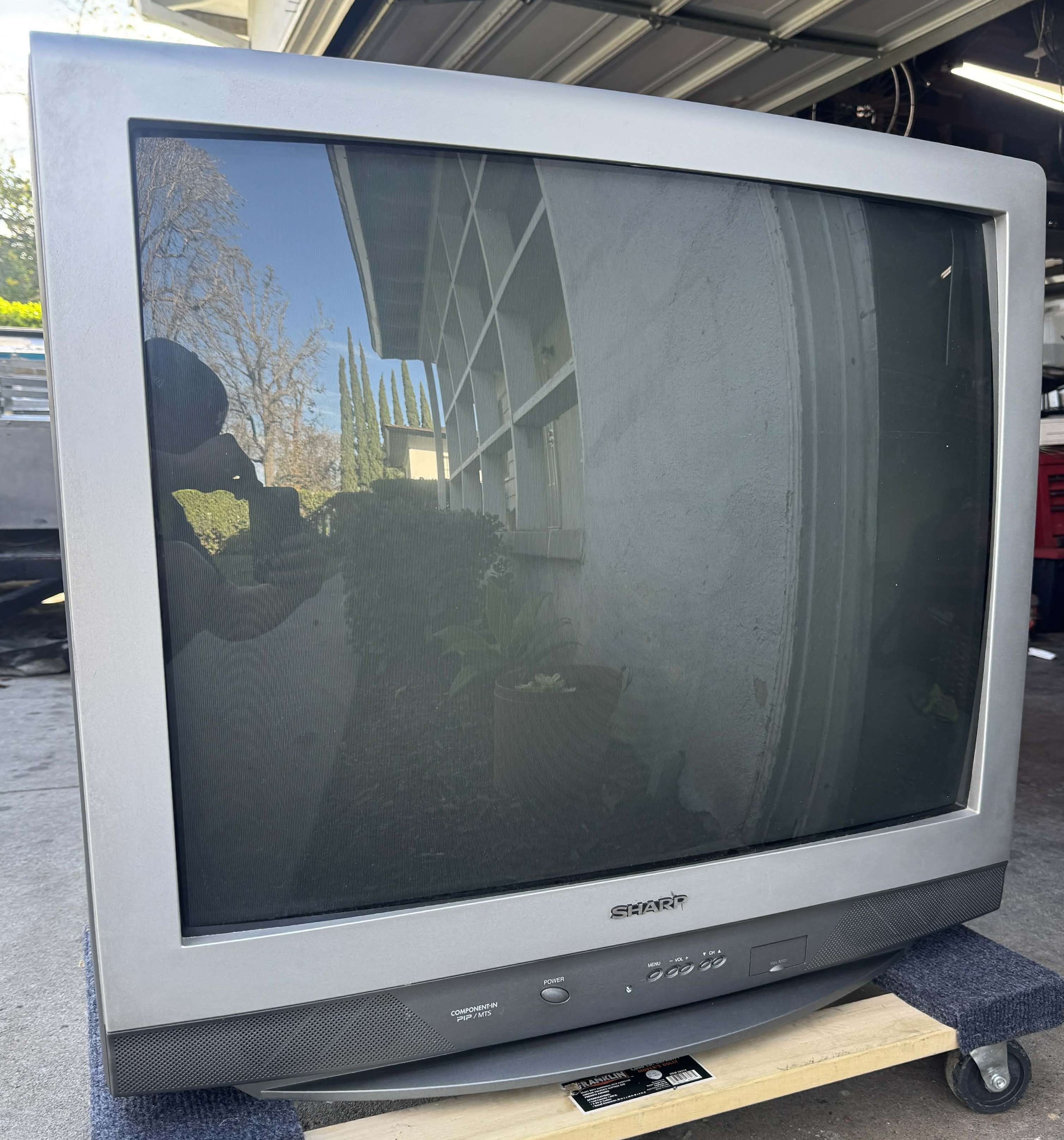 Sharp 32U-S600 | CRT Database