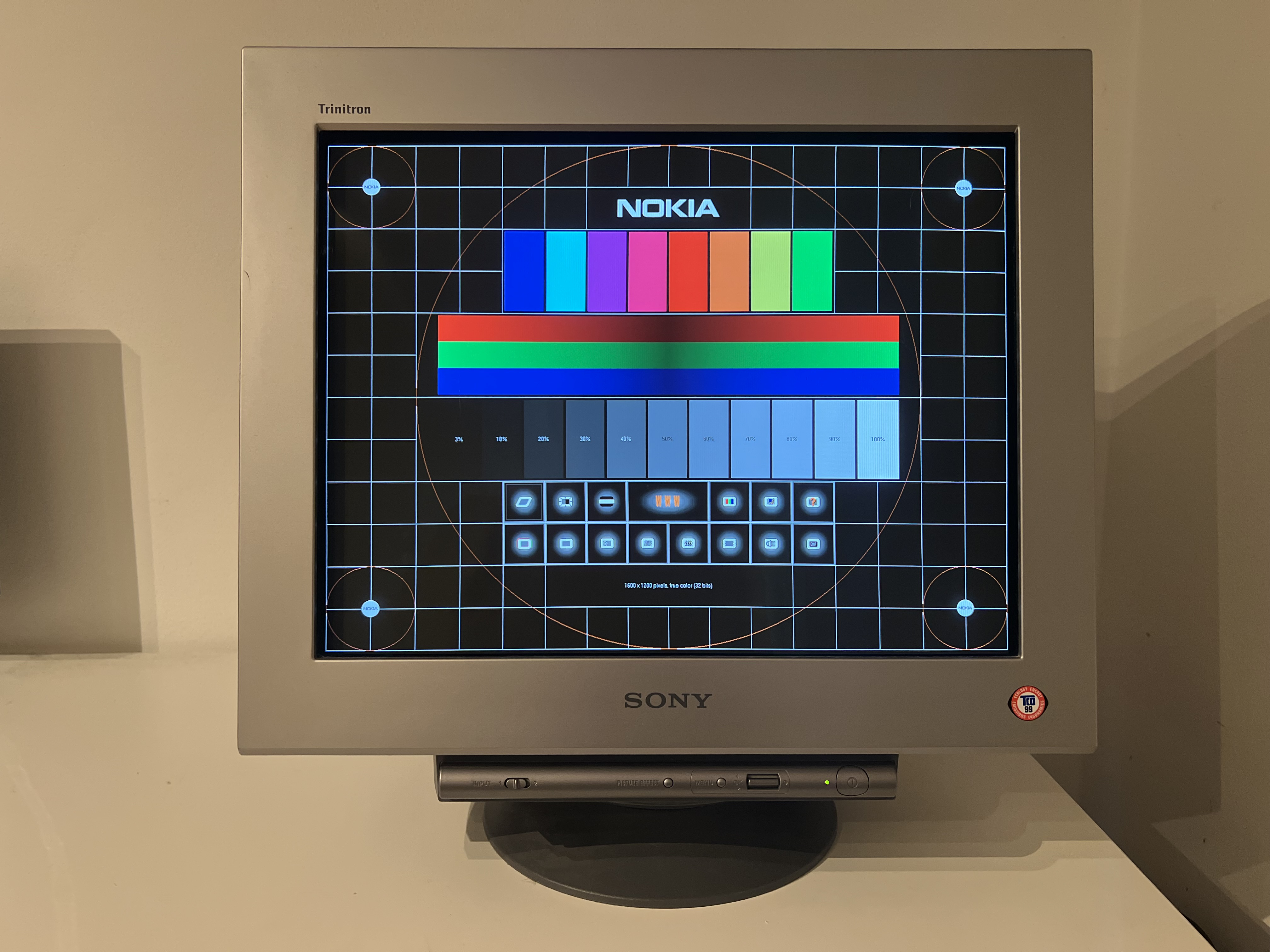 Sony GDM-F520 | CRT Database