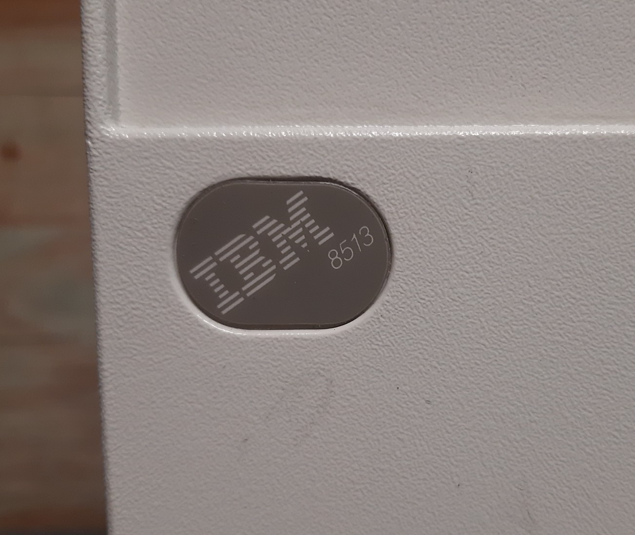 IBM 8513 | CRT Database