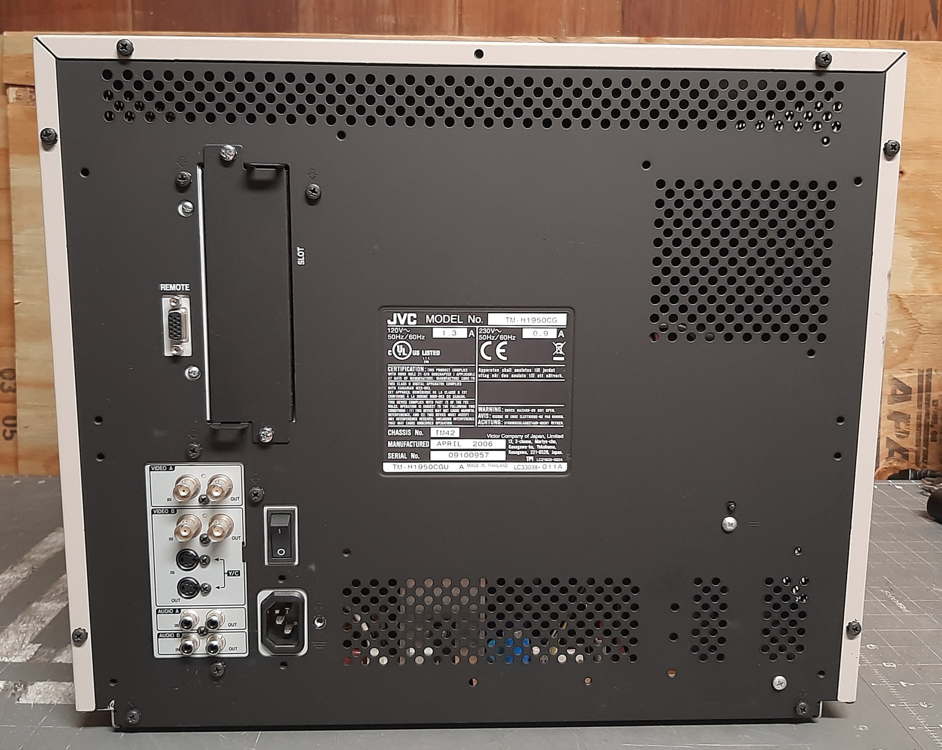 JVC TM-H1950CG | CRT Database
