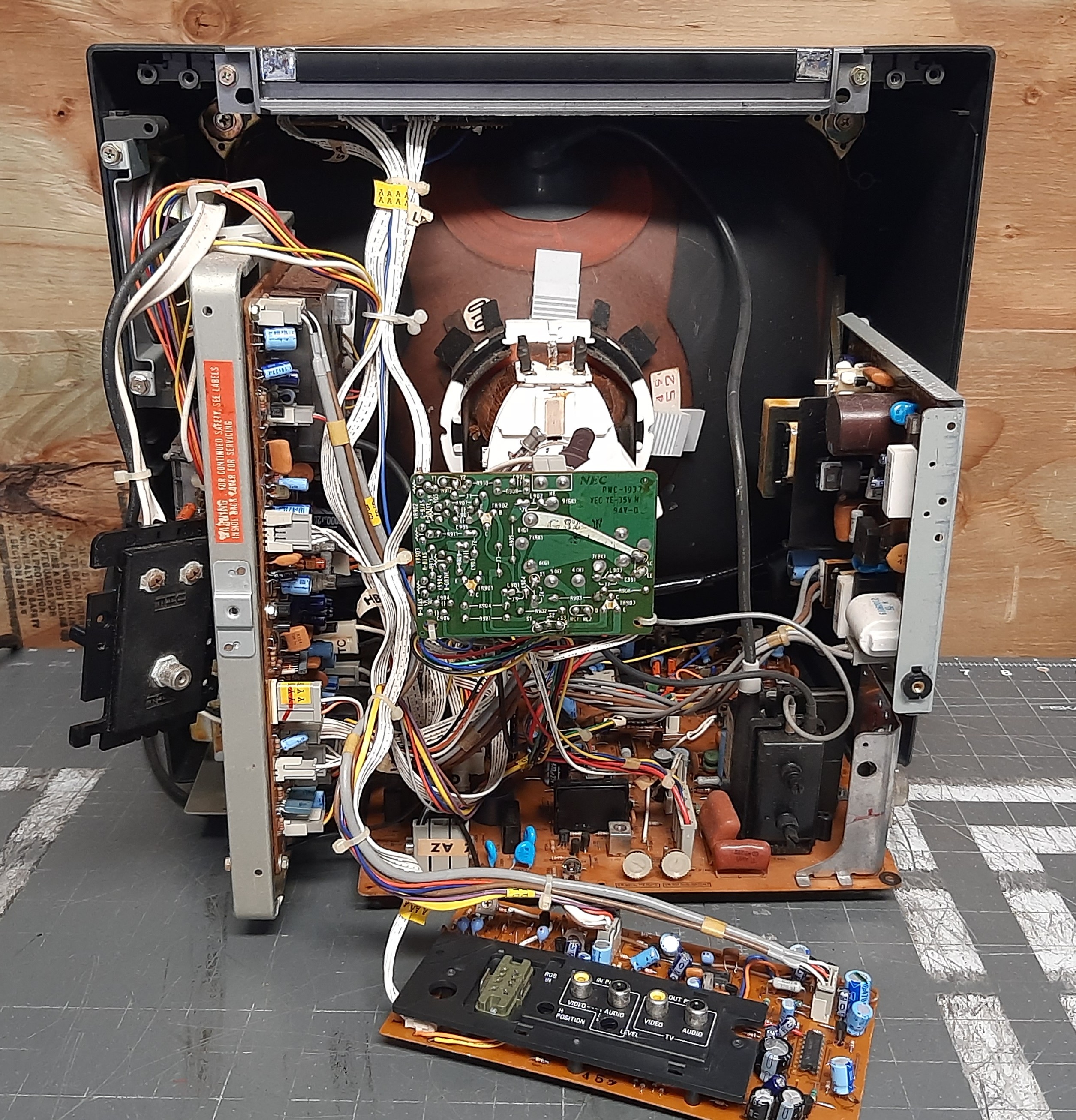 NEC CT-1305A | CRT Database