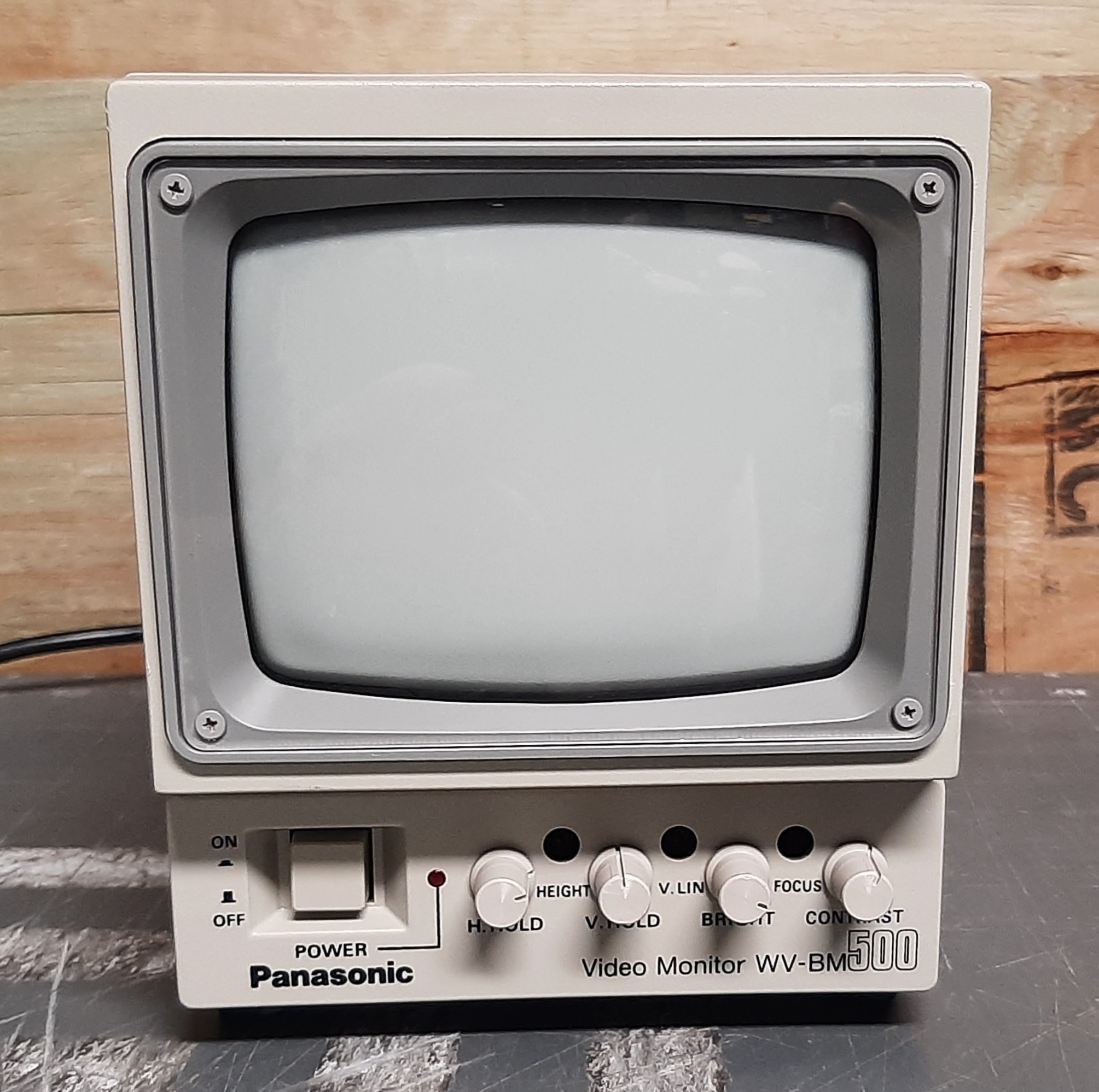 Panasonic WV-BM500 | CRT Database