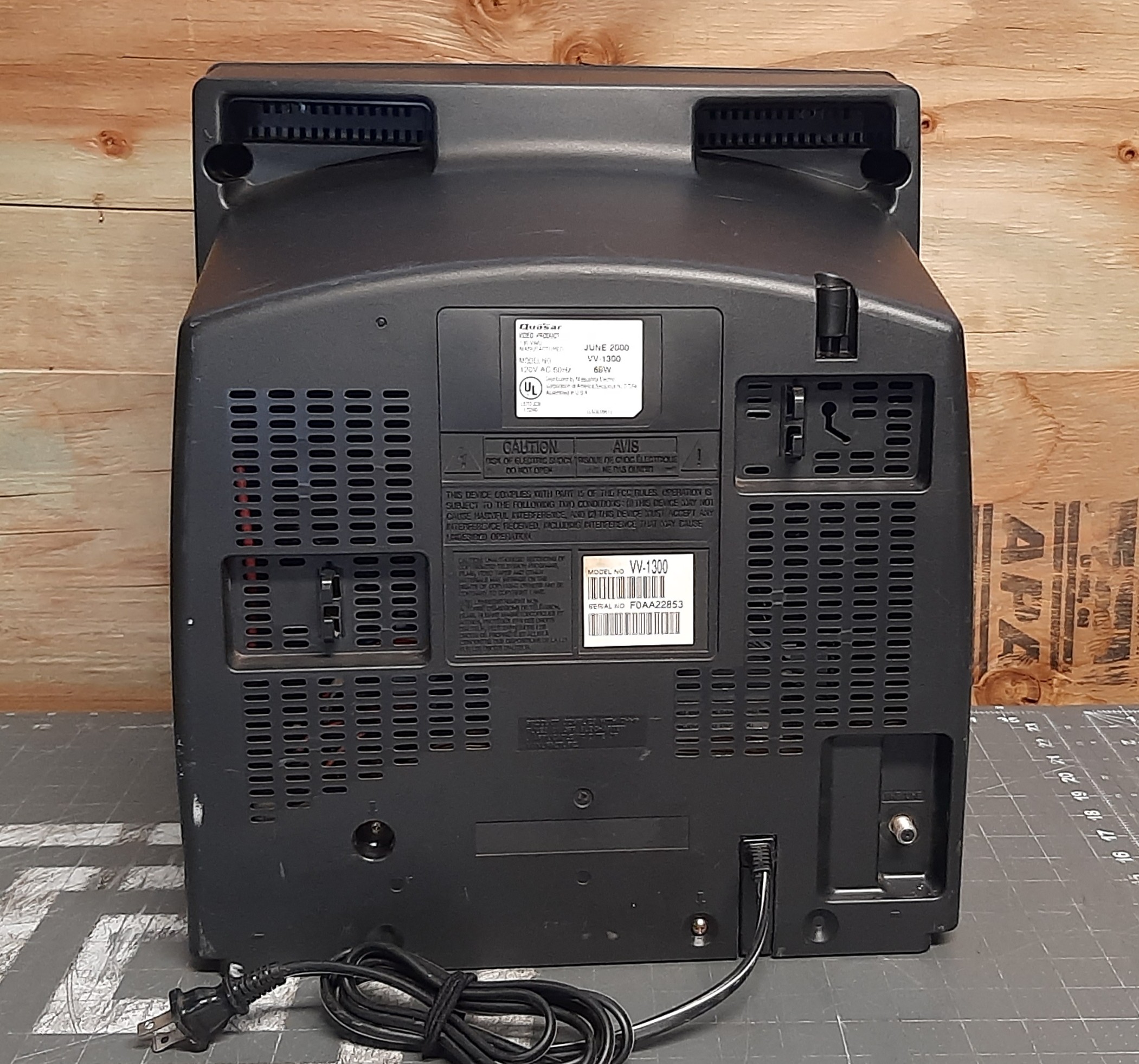 Quasar VV-1300 | CRT Database