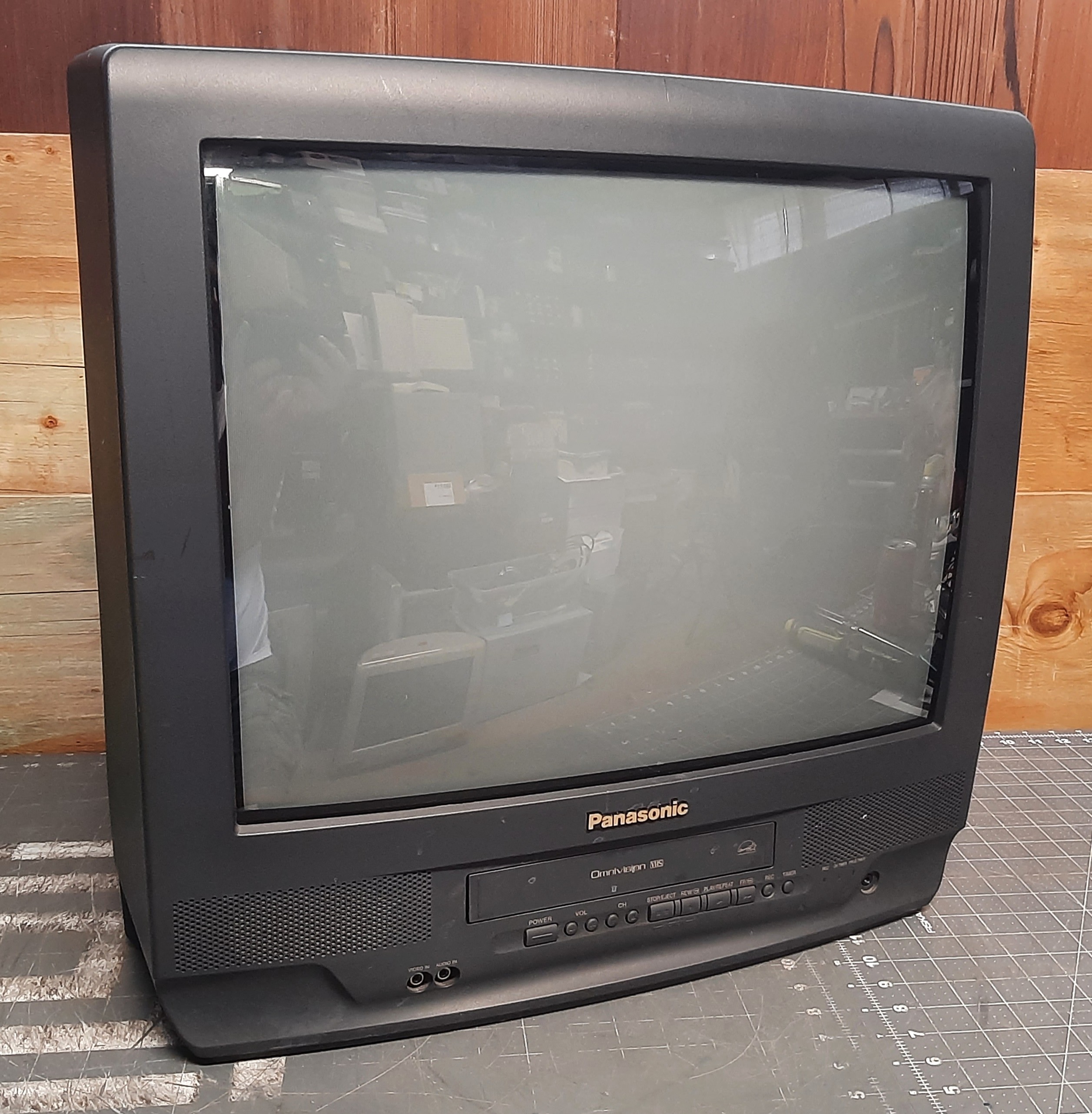 Quasar VV-2002 | CRT Database