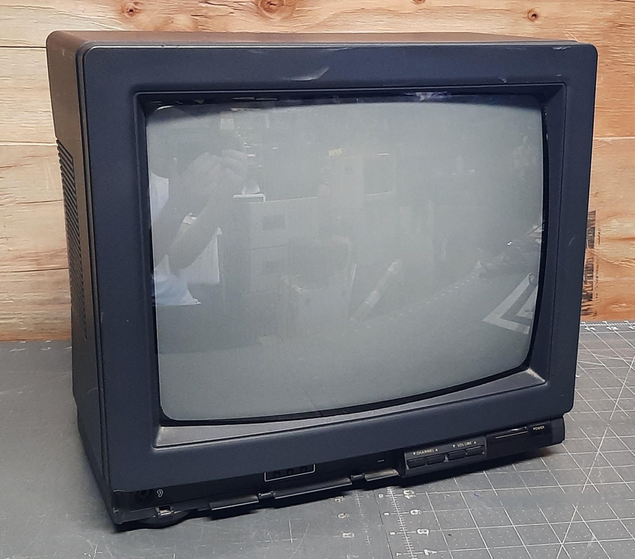 Sanyo AVM-1301 | CRT Database