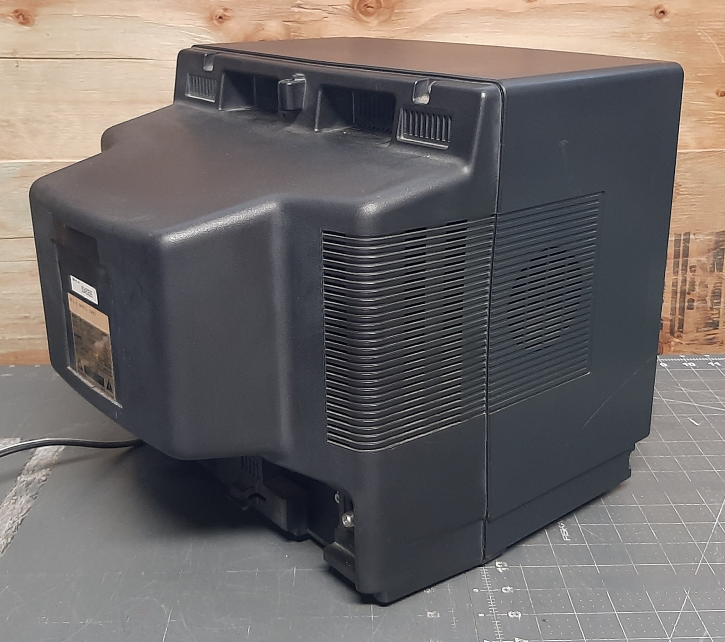 Sanyo AVM-1301 | CRT Database