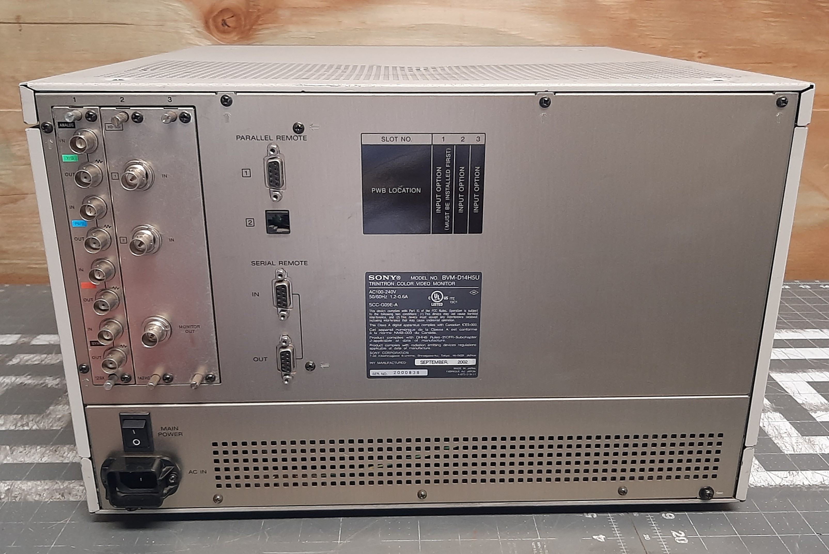 Sony BVM-D14H5U | CRT Database