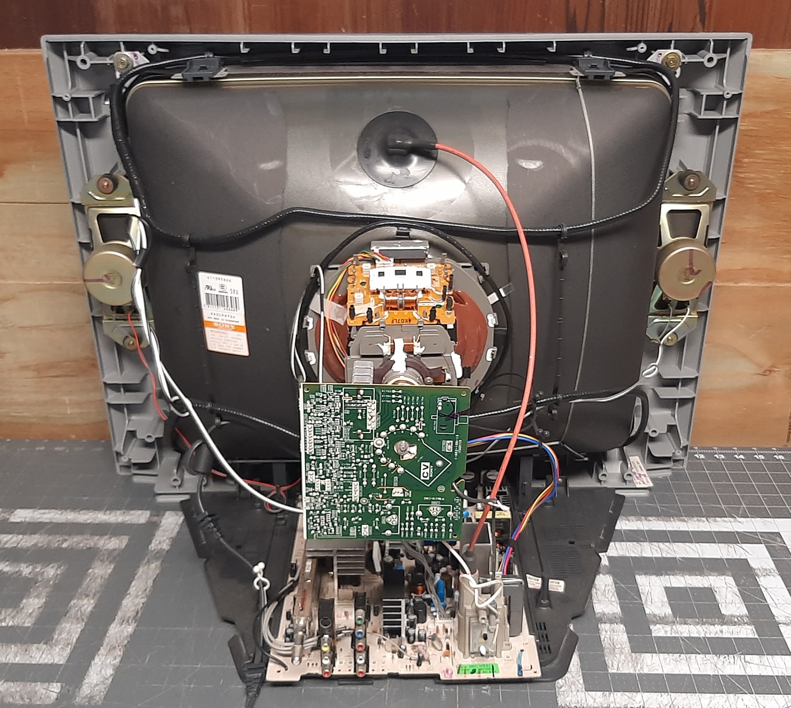 Sony KV-24FS120 | CRT Database