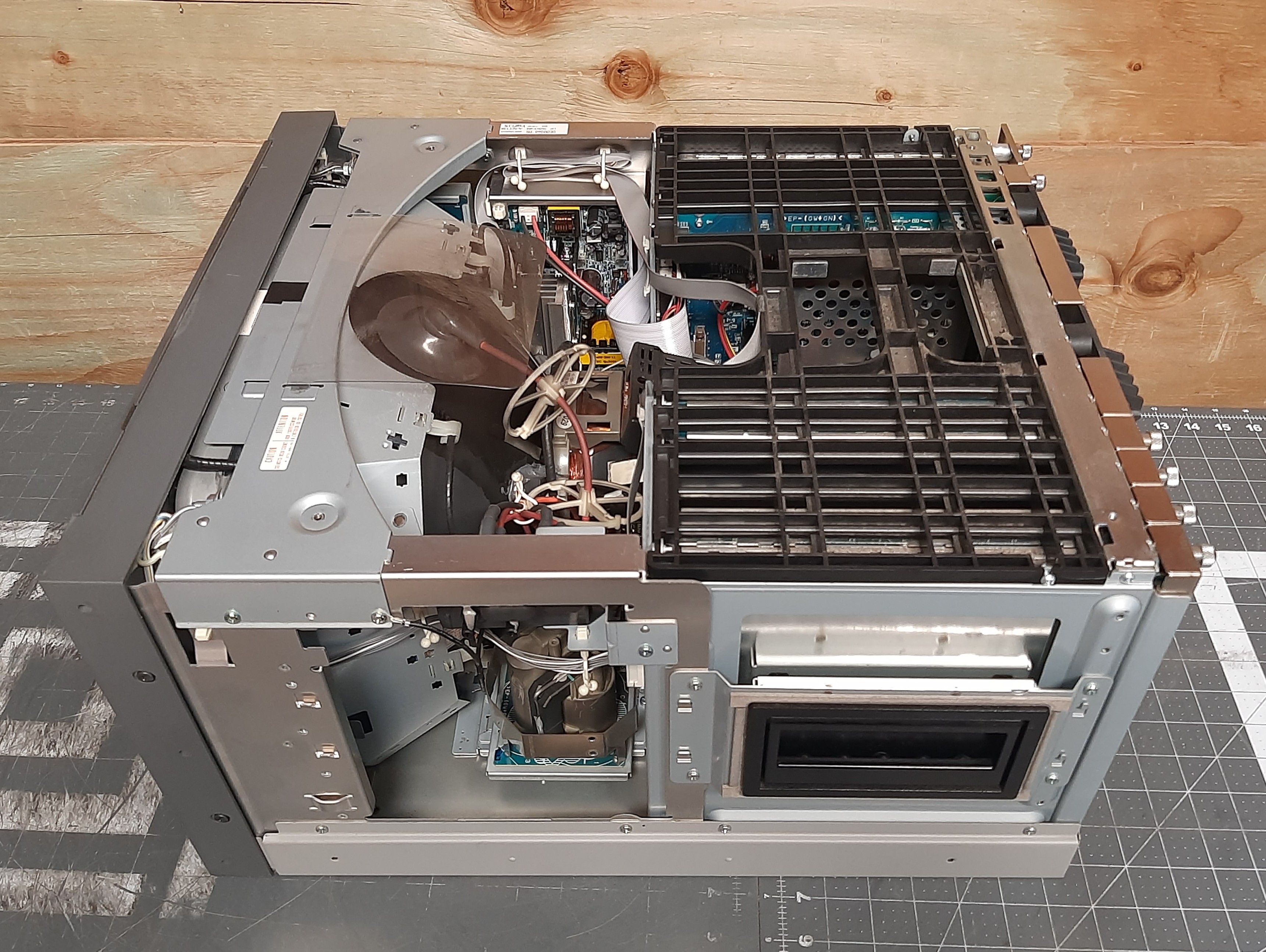 Sony BVM-A14F5U | CRT Database