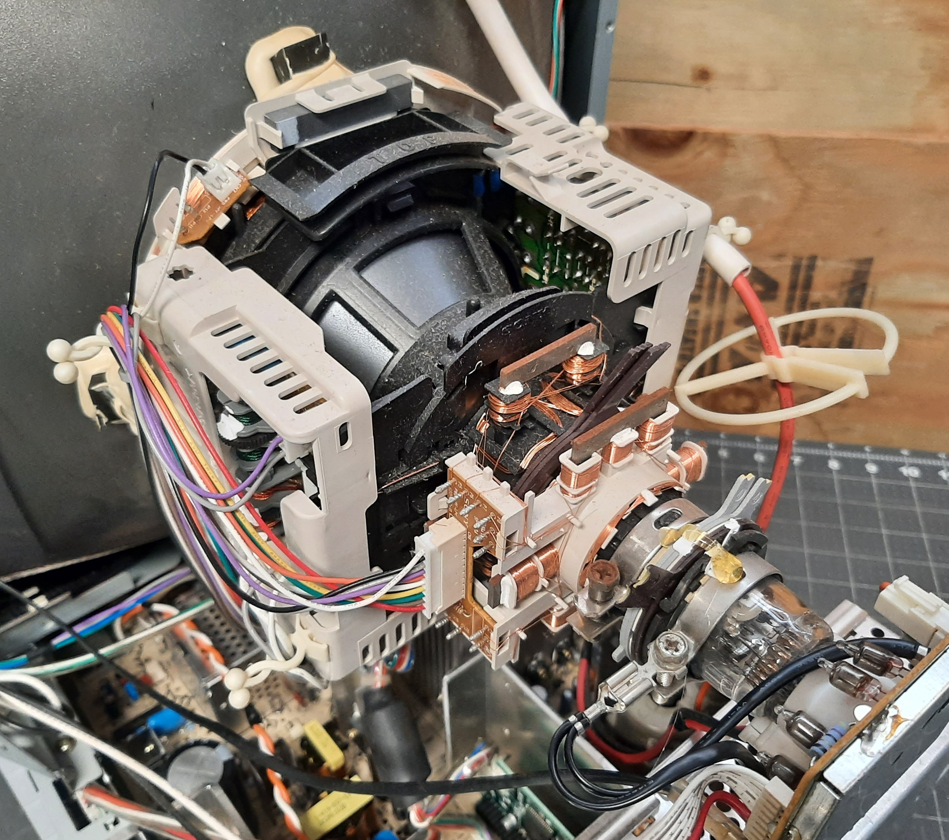 Sony CPD-G520 | CRT Database