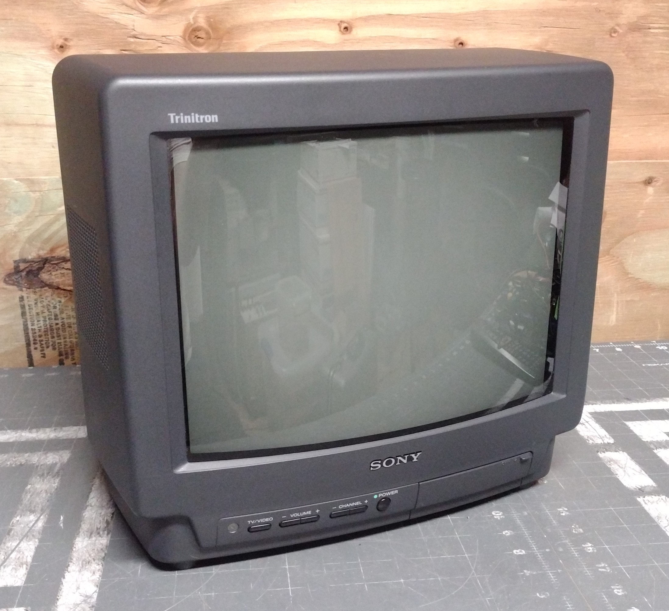 Sony KV-13M10 | CRT Database
