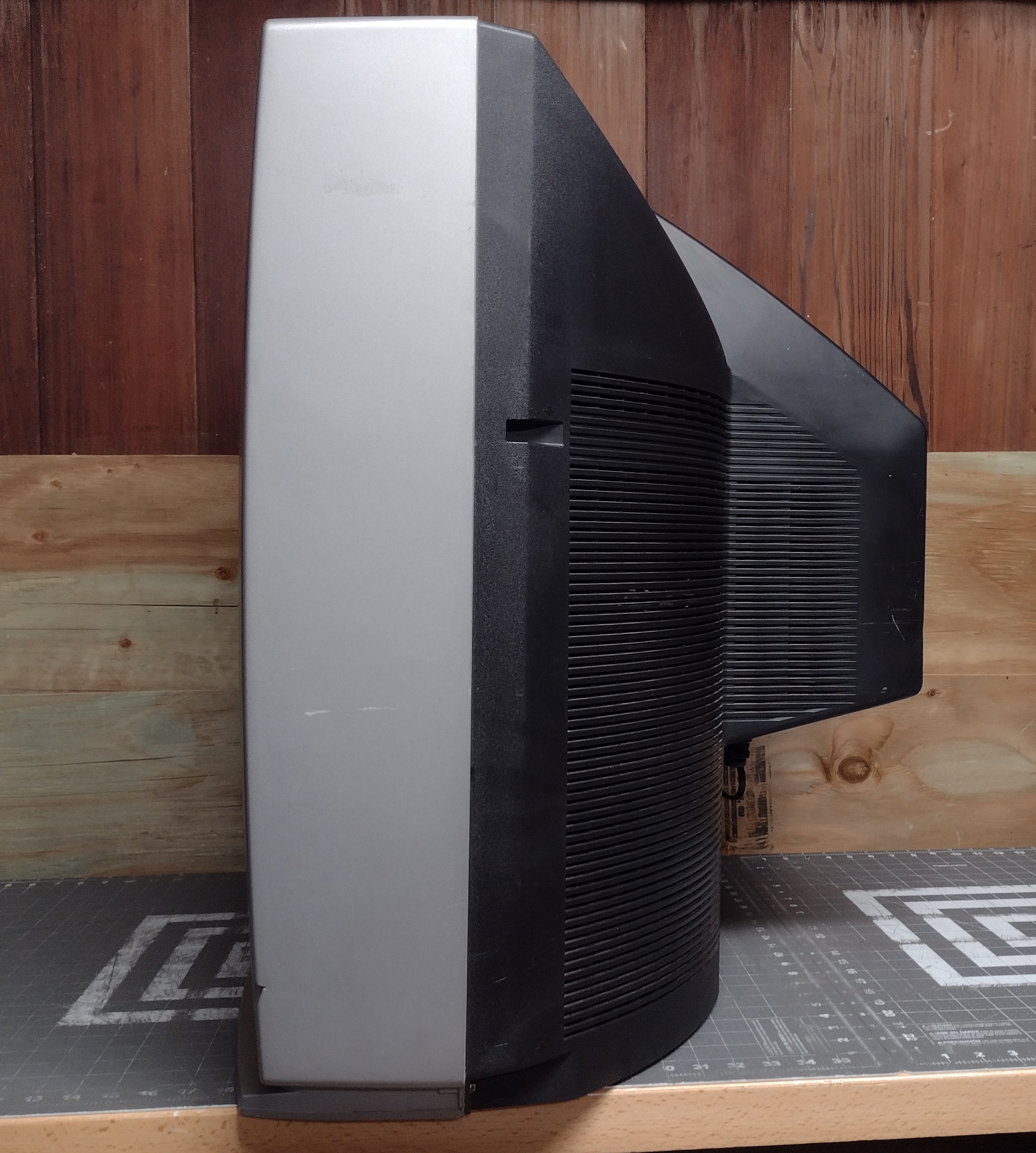 Toshiba 32A33 | CRT Database