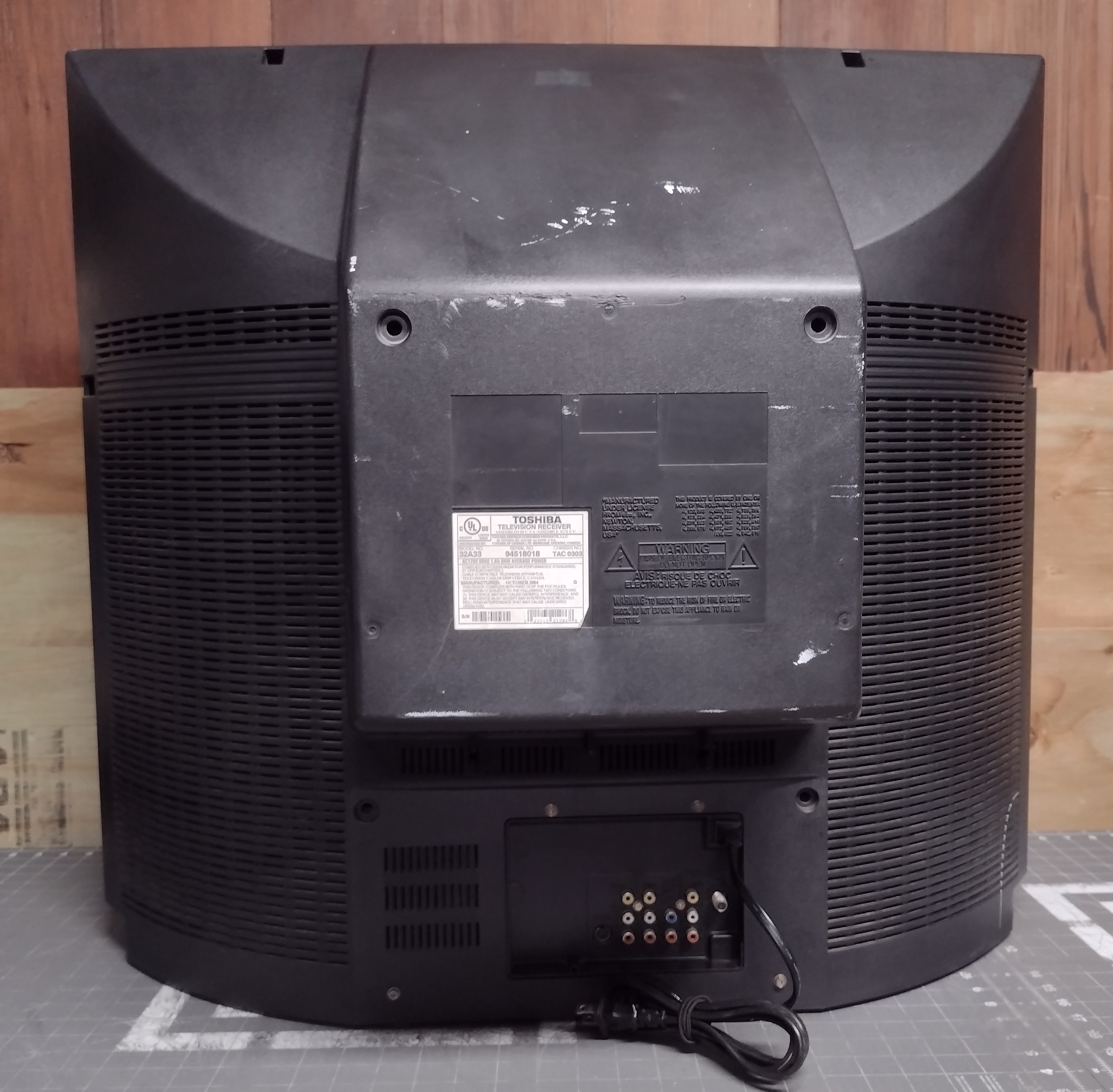 Toshiba 32A33 | CRT Database