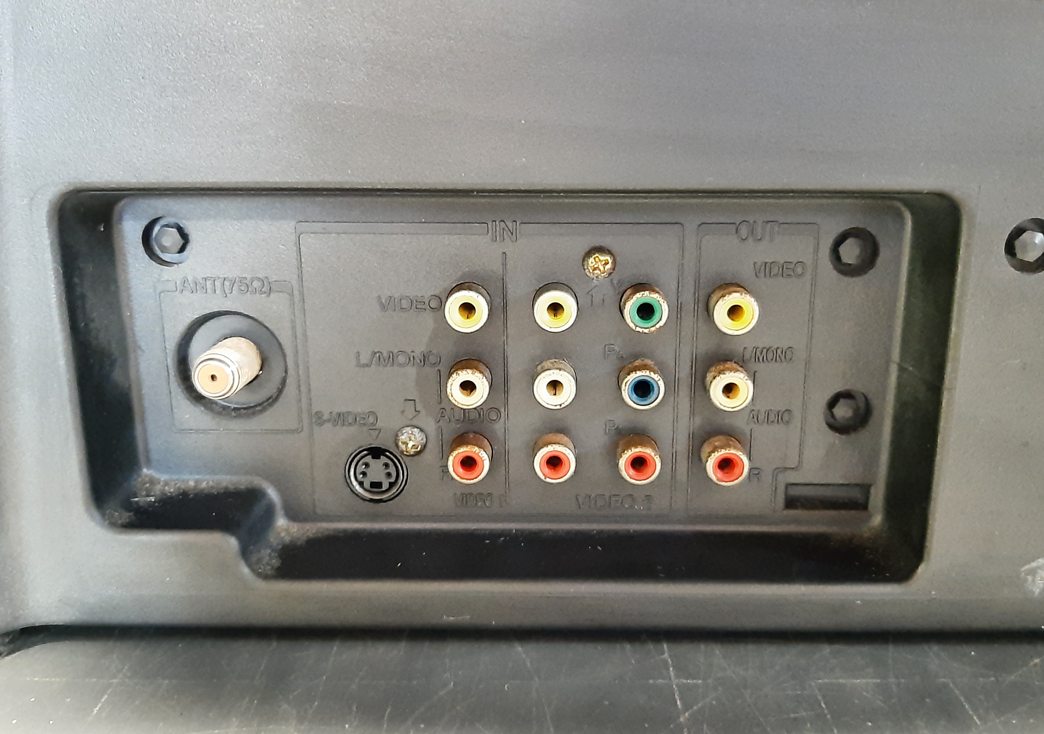 Toshiba 27AF44 | CRT Database